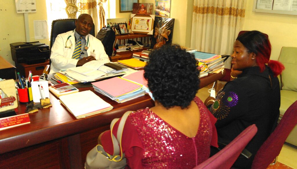 Nkumu Fed Fed comforts Nkambe bomb explosive victims - Nkumu Fed Fed
